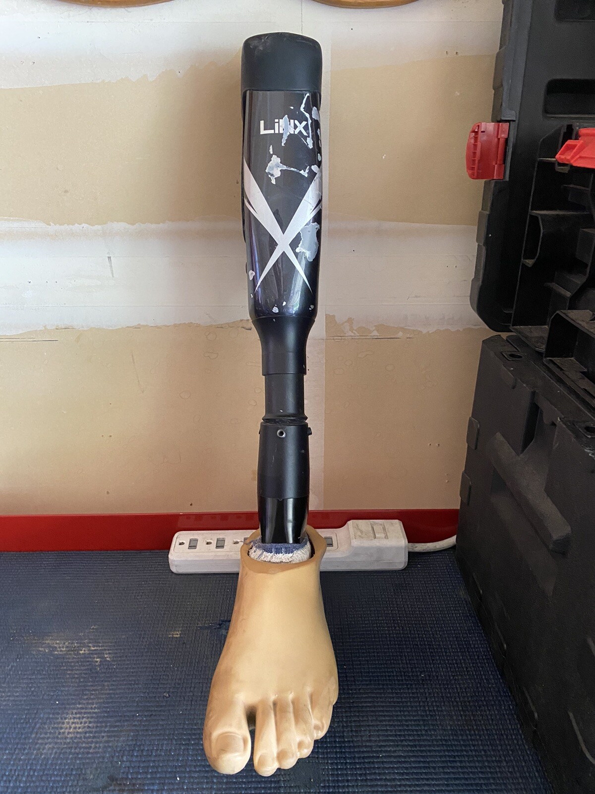 Endolite Blatchford Linx Microprocessor Prosthetic Knee & Foot. Just ...