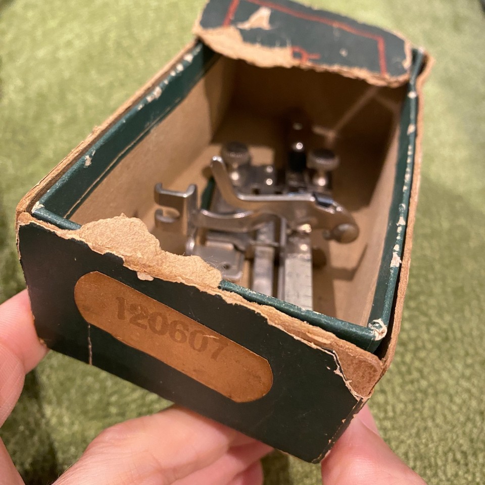 VTG Singer Tucker Pintuck Foot COMPLETE Low Shank Sewing Machine ...