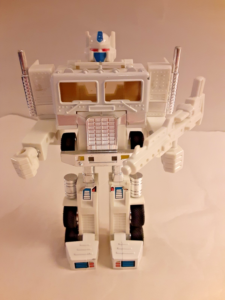 100% Complete 1986 Vintage G1 Transformer Ultra Magnus | eBay