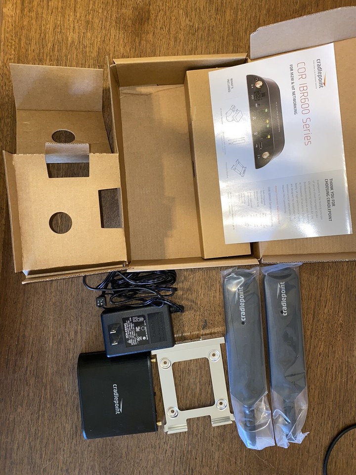 Cradlepoint COR IBR600 Series 4G LTE CDMA Cellular WiFi Router - Black ...