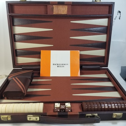 Vintage Complete Backgammon Set in Briefcase W/ Brown & White Pieces | eBay