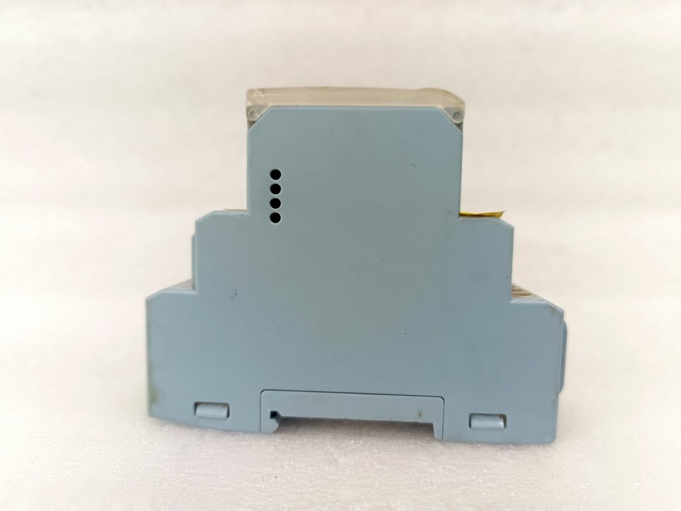 Siemens 7UG0841-1CB20 Earth Leakage Monitoring Relay FedEx-DHL Express ...