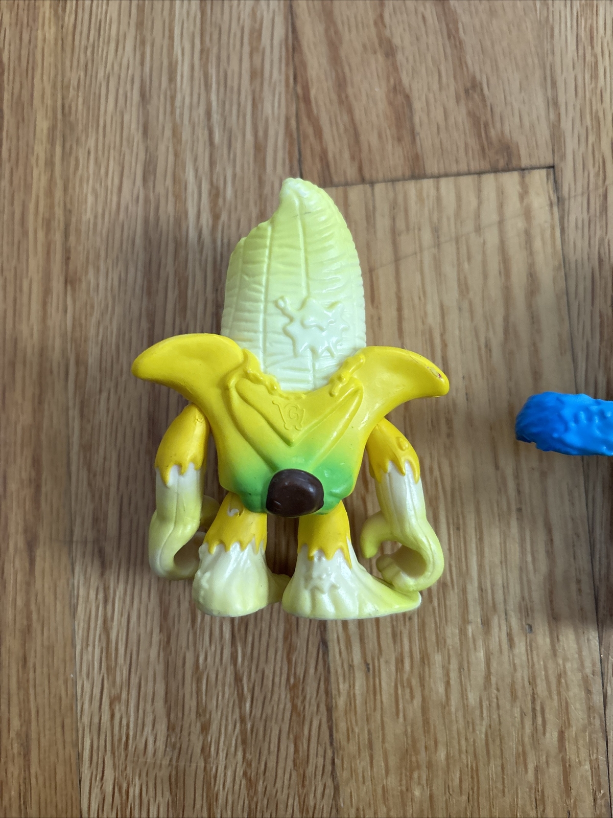 Grossery Gang Putrid Power Squished Banana with Club Figure Moose Lot ...