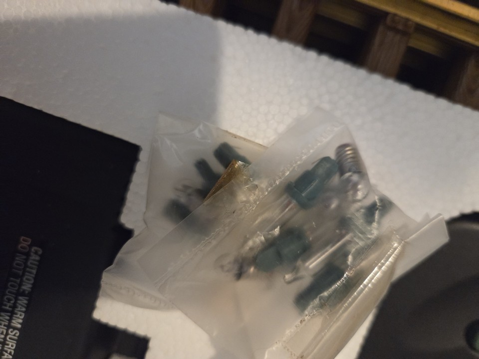 New Bright Holiday Express Animated Christmas Train Set #380 Complete ...