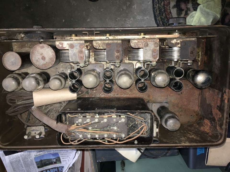Atwater Kent radio receiver model 44 , metal tube casket battery , tube ...