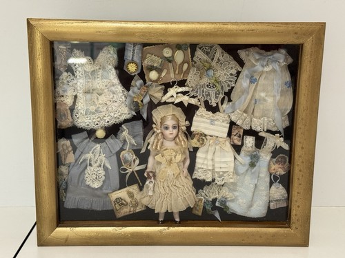 Cathy Hansen Antique Repro Mignonette 4.5” Doll in Presentation Case, 5 ...