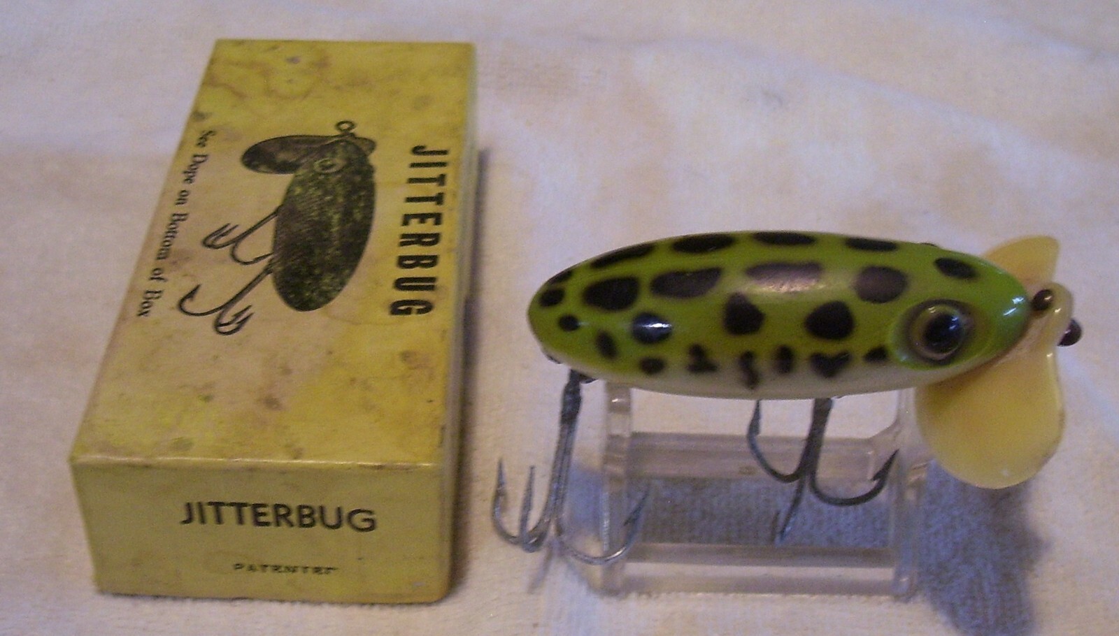 042224 BEAUTIFUL ARBOGAST PLASTIC LIP JITTERBUG LURE 2-5/8" BOX NO ...