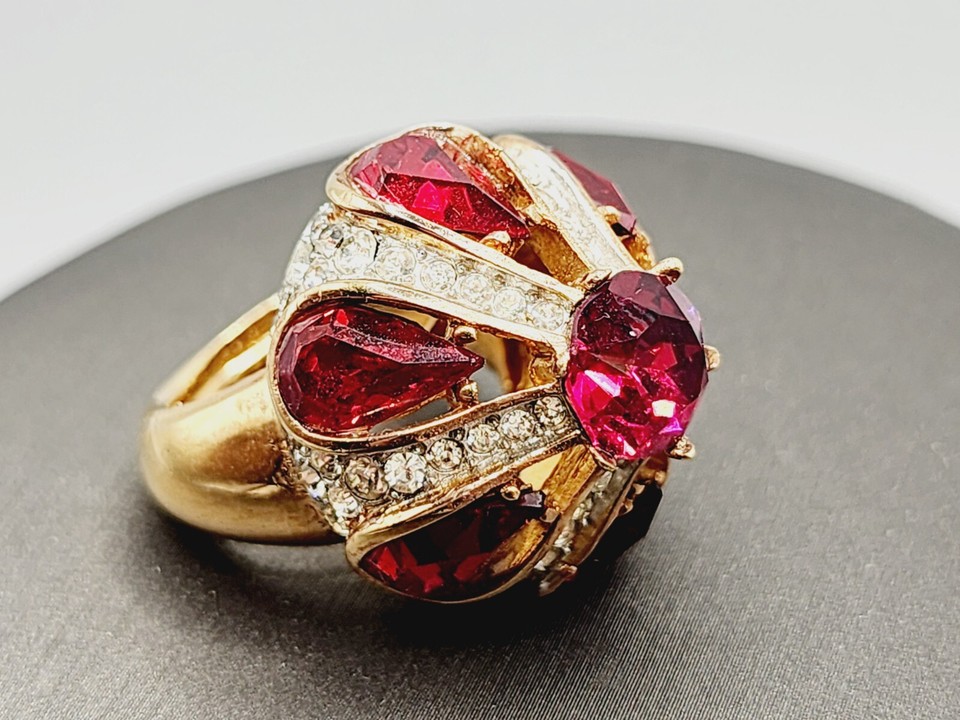 RARE 1960s Vintage CROWN TRIFARI Ring FAUX RUBY Rhinestone BOMBE DOME ...