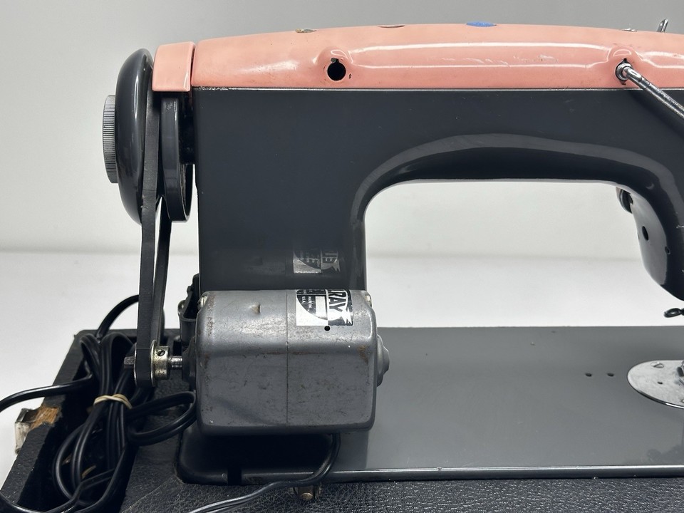 PINK! Vintage Remington FL Sewing Machine with case Self Lubricating AS ...