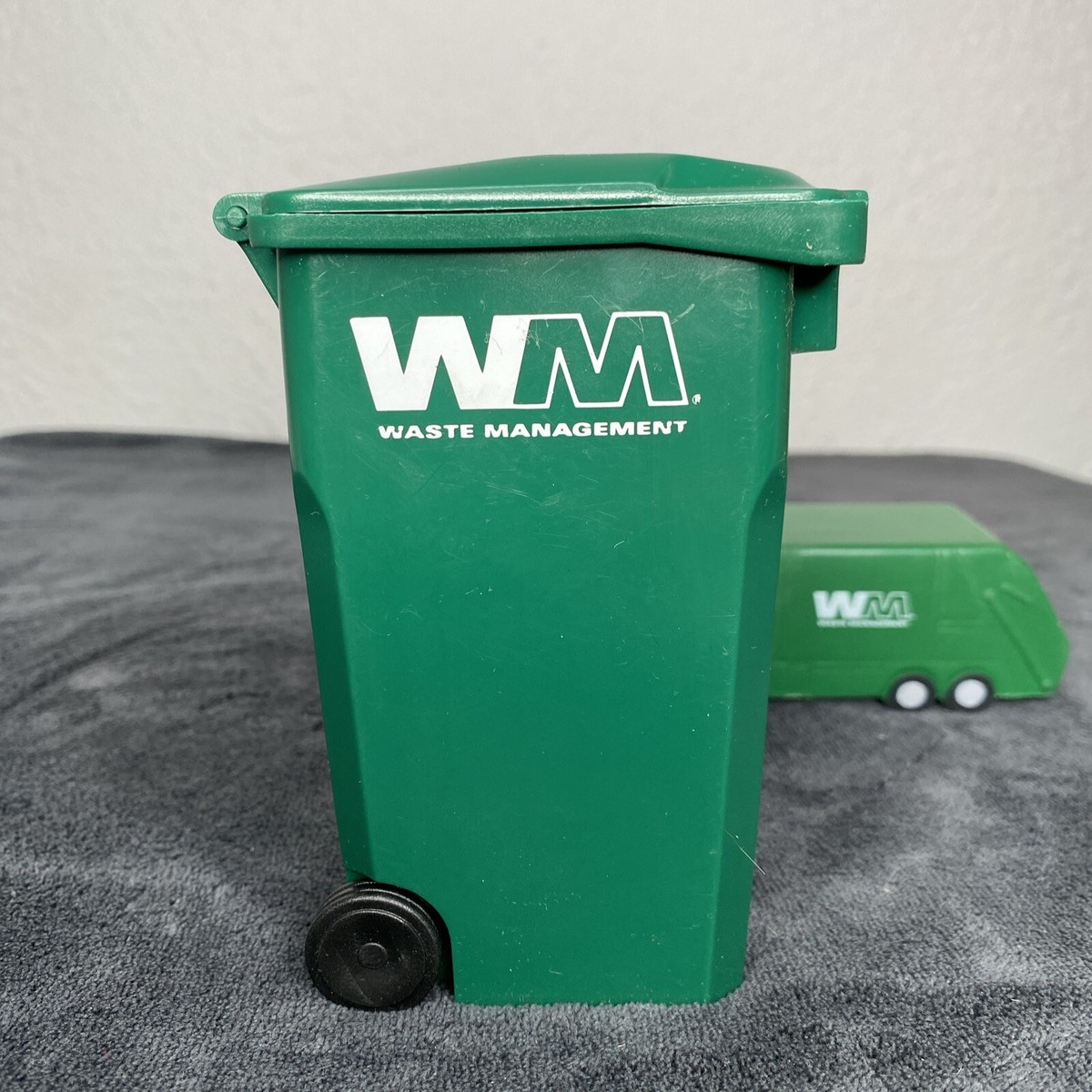 Waste Management Cans Recycling | Urbandale, IA Official Website