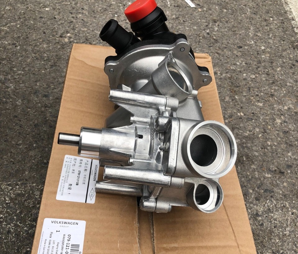 079121010B OEM Engine water pump For Audi S6 S7 A8 S8 RS6 RS7 2012-2018 ...