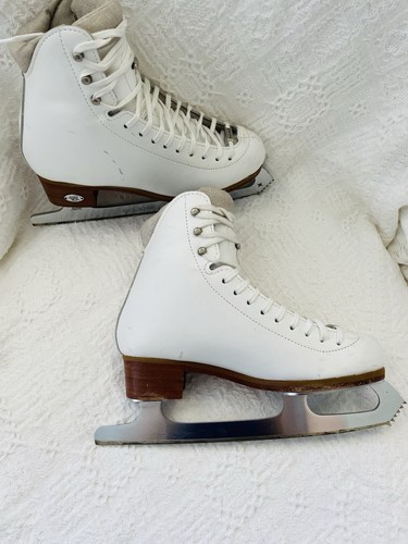 Riedell Model 910 Flair Ice Skates size 4 M +Astra Eclipse Blades | eBay