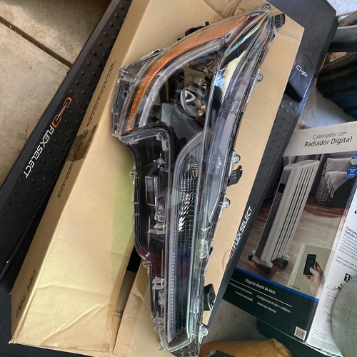 TOYOTA COROLLA Right HEADLIGHT LED HEADLAMP 81140-12K90 OEM 2019 2020 ...
