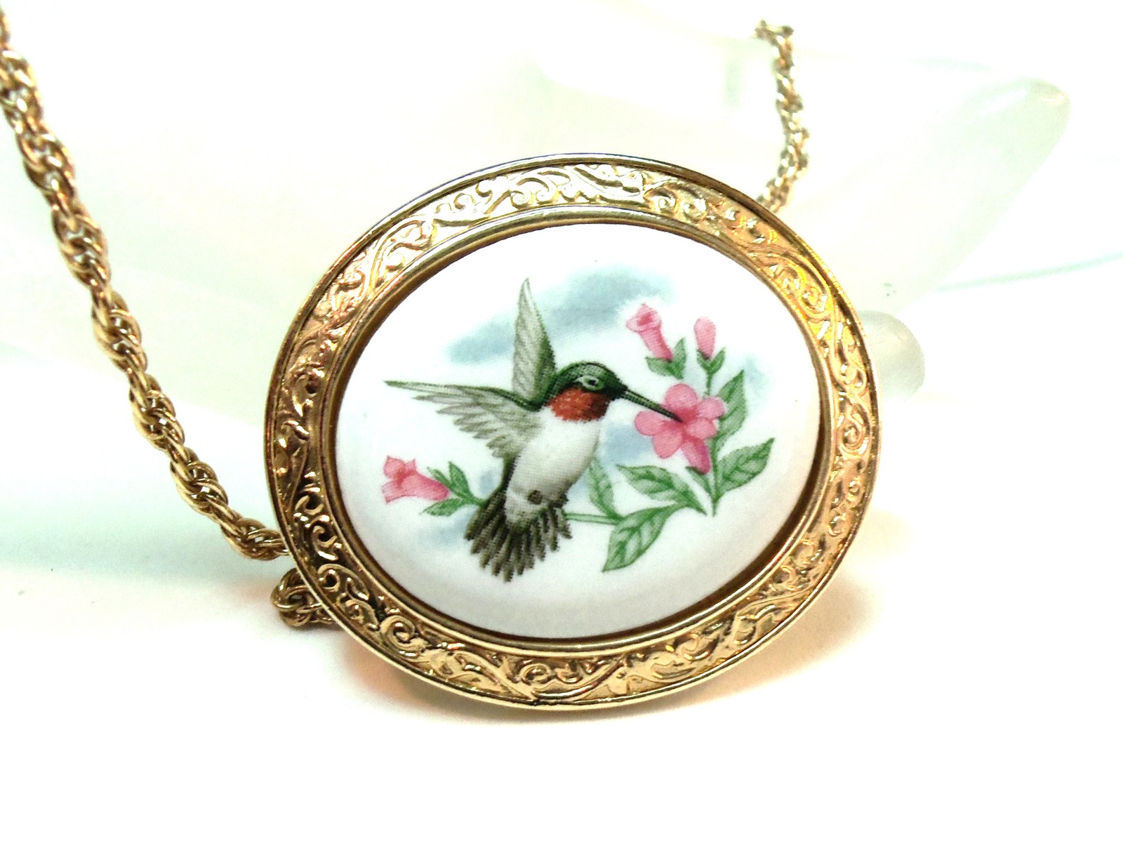 Avon Signed Summer Song The Hummingbird Pendant Necklace/Brooch Estate ...
