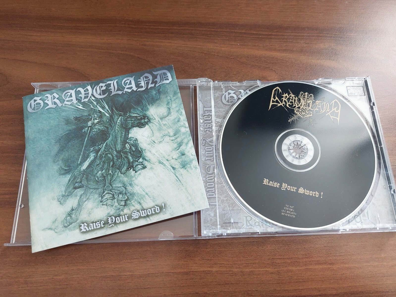 GRAVELAND - Raise Your Sword! CD 2001 | eBay.de