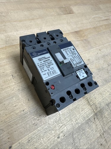 GENERAL ELECTRIC SEDA36AT0100 3 POLE 100 AMP PLUG 480v CIRCUIT BREAKER ...