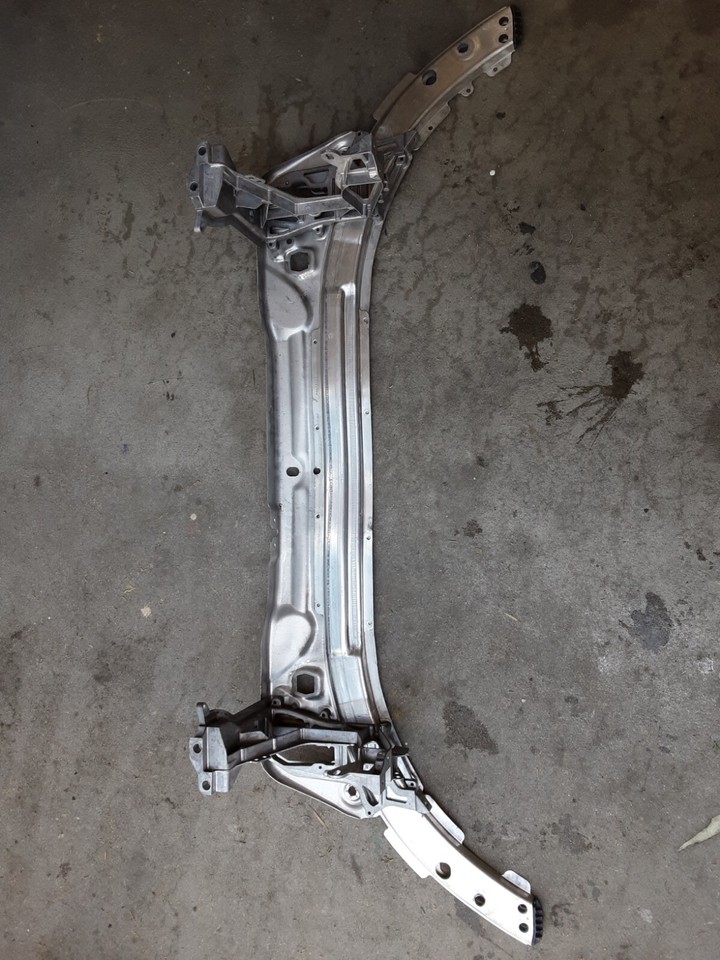 Front Upper Radiator Support 2056201734 Mercedes C Class W205 2015-21 ...