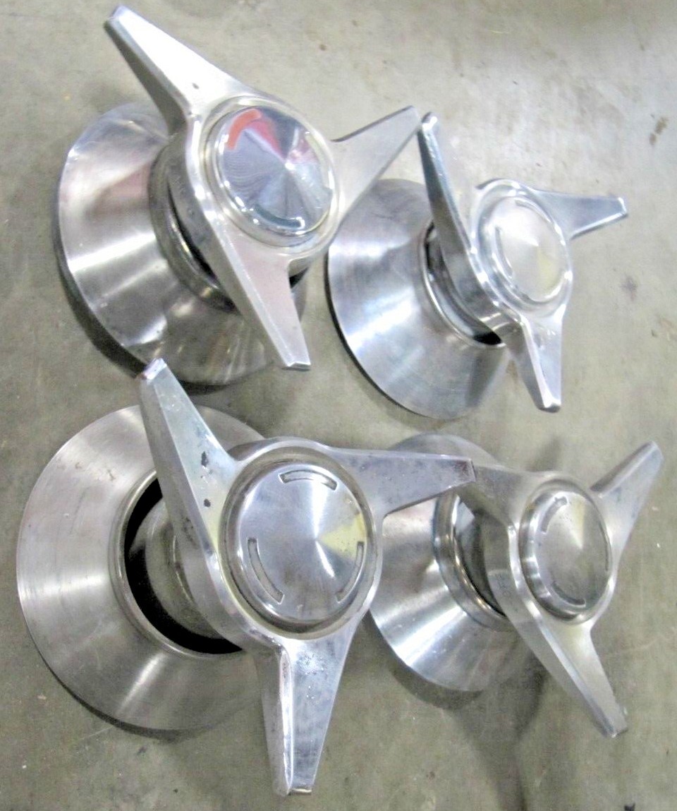 1963-66 CORVETTE C2 MID YEAR KNOCK OFF WHEEL HUBS +SPINNERS + CAPS ...