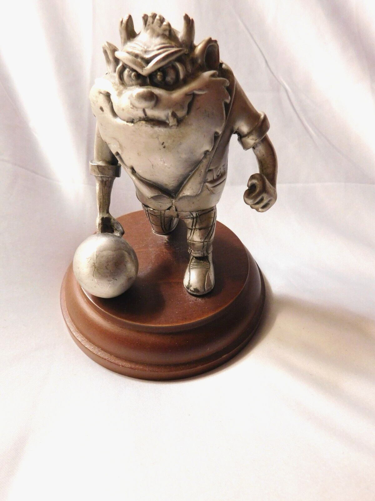 Warner Brothers Tasmanian Devil Acme Bowling League Pewter Statue ...