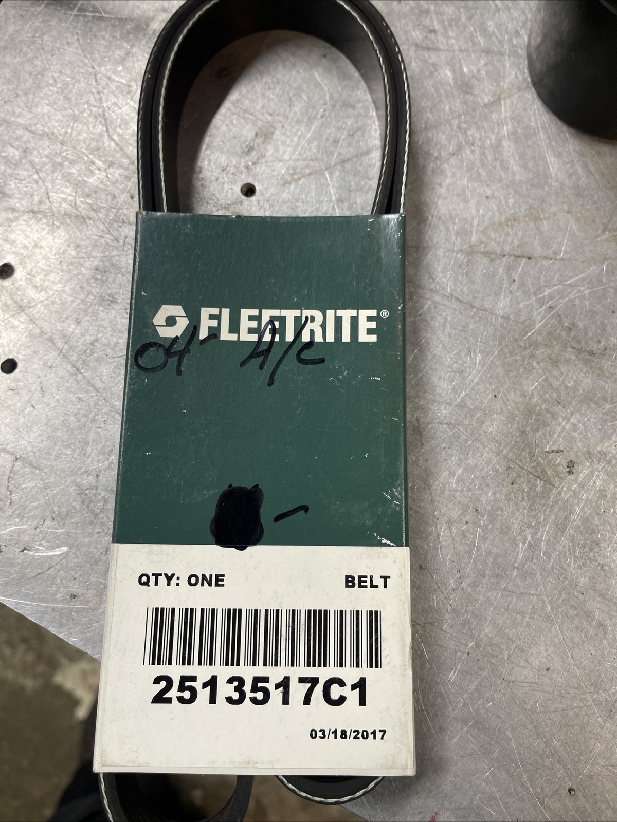 Z11) IH International Genuine OEM Fleetrite Serpentine Belt 2513517C1 ...