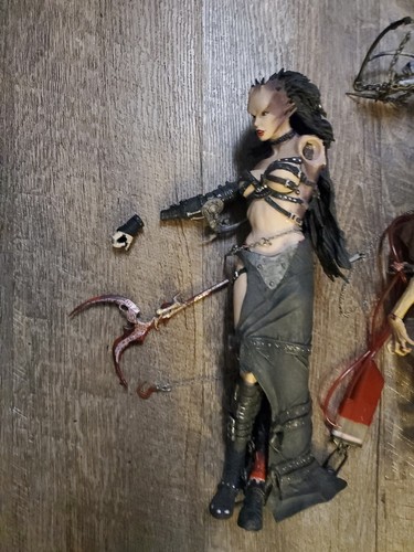 McFARLANE TOYS Clive Barker's LUCIDIQUE -TALISAC 2 12" Figures TORTURED ...