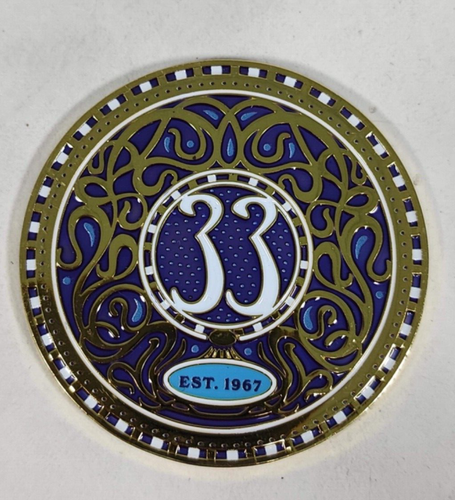 Walt Disneyland Club 33 Alfred Collection Court Angels Challenge Coin ...