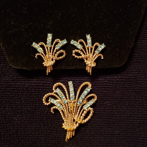 Vintage Aqua Rhinestone & Gold Tone Wheat Spray Pin / Brooch Coro | eBay