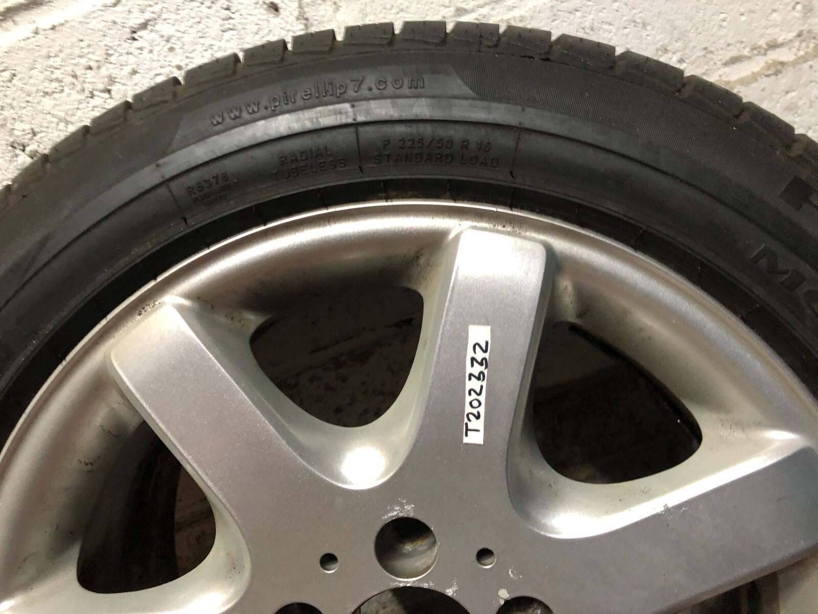 MERCEDES SLK ALLOY WHEEL R170 REAR SLK 230 A1704010302 8J X 16 H2 225/ ...