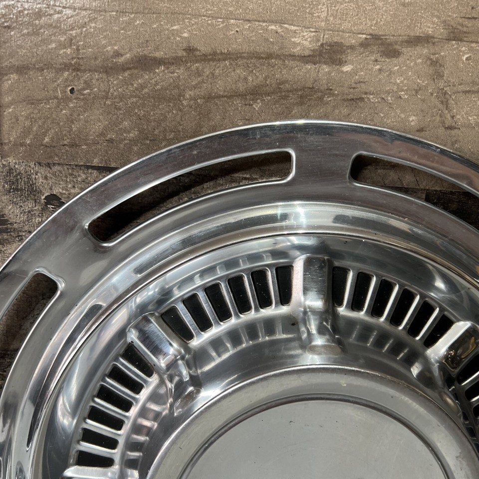 3 VINTAGE 1958 - 1962 CHEVY CHEVROLET IMPALA DELRAY HUBCAPS 58 59 60 61 ...