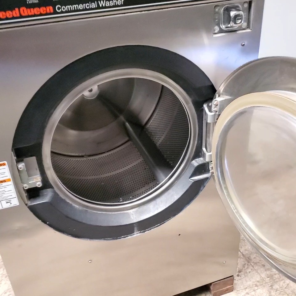 SPEED QUEEN 40LB Front Load Washer MODEL: SC40BC2YU60001 S/N 0905016567 ...