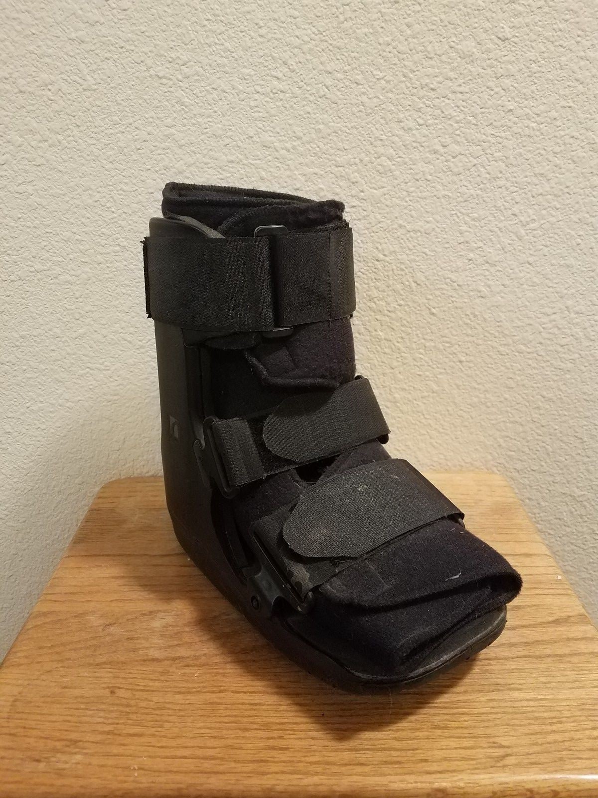 Ossur Equalizer Low Top Walker Boot Small | eBay