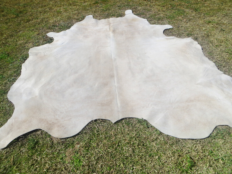 MAKE OFFER !! LARGE WHITE Cowhide Rug natural HAIR ON Cow Hide Skin ...