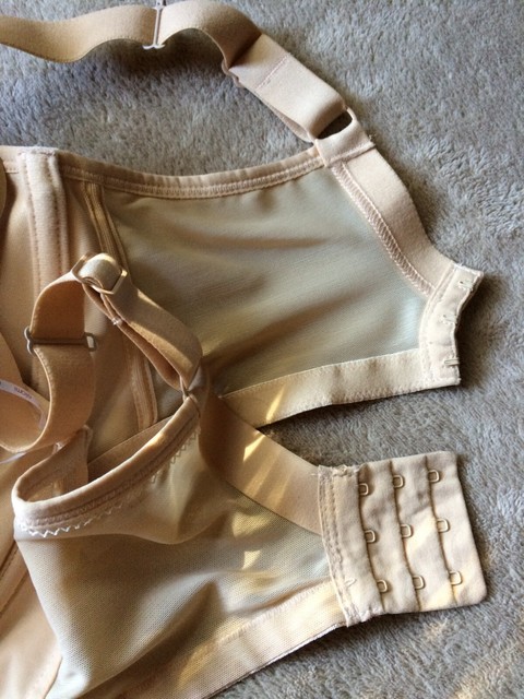 Elomi 38K Nude Bijou MOULDED PLUNGE Underwire Cup Bra Style 8720 for ...