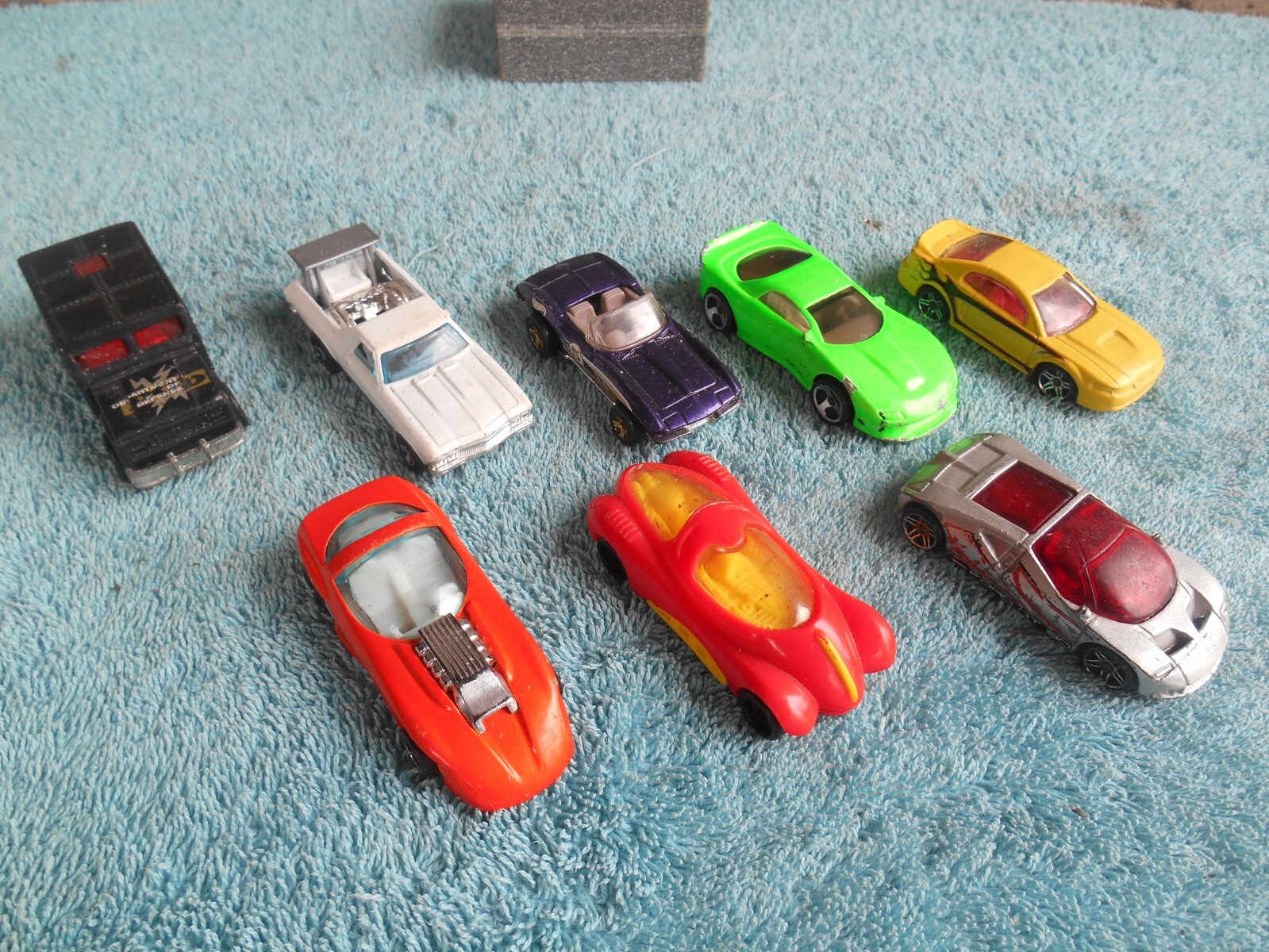 COLLECTION OF 8 ALL 1990'S HOT WHEELS DIE CAST VEHICLES CARS CONCEPTS ...