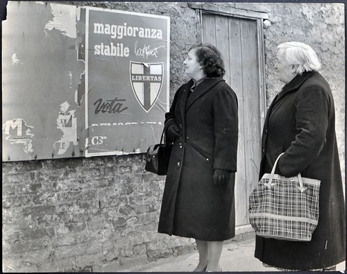 Photo de presse vintage Élection Affiches Liste Électorale 1958 FT 2035 ...
