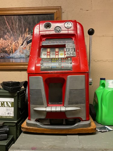 Vintage Circa 1950's Red Mills 7-7-7 High Top 10 Cent Mechanical Slot ...