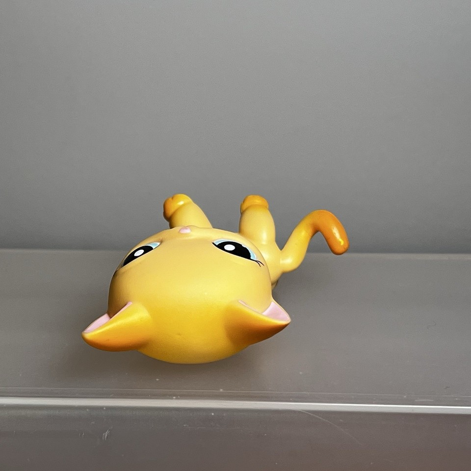 AUTHENTIC Littlest Pet Shop Brooke Hayes Short Hair Cat #339 Blue Eyes ...