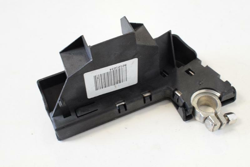 AUDI A4 8W B9 2015 LHD Batterie Überspannung Schutz Einheit 8J0915459 ...