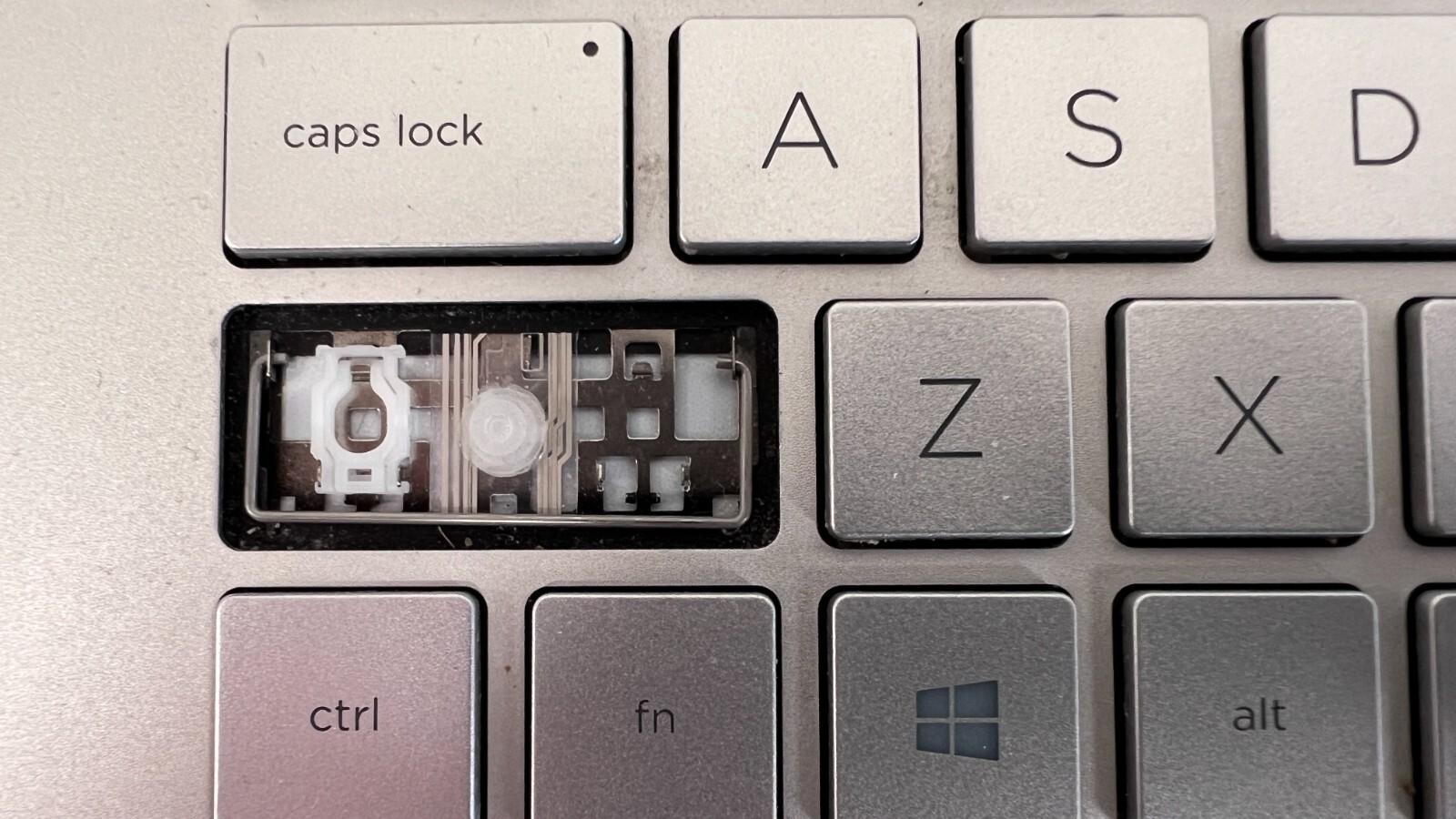 For HP Envy 17m series - Individual Replacement Key Caps w/ Hinge ...