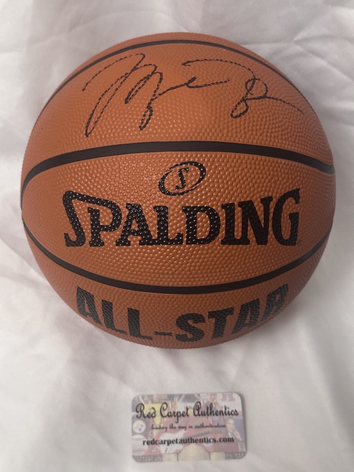 MICHAEL JORDAN Signed Basketball - Chicago Bulls - Authenticated ...