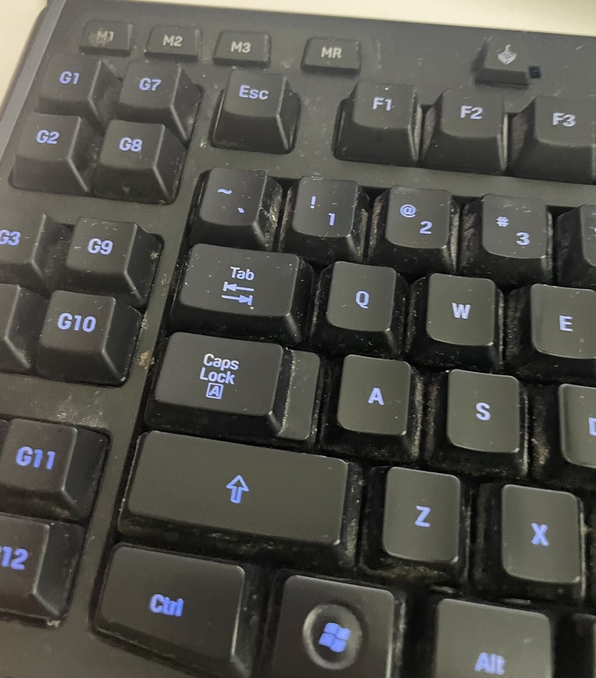 Logitech G110 LED Backlighting Gaming Keyboard Customizable Key Colors ...