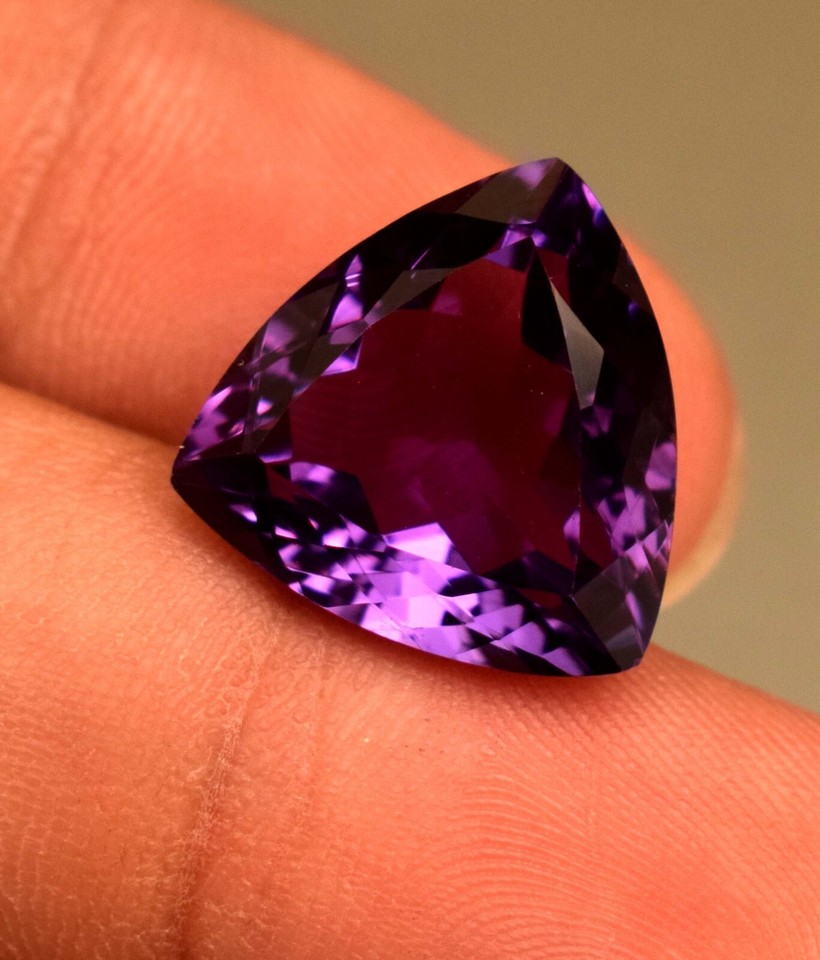 Natural Purple Color Amethyst Gemstone Trillion Cut 9.30 Ct Certified ...