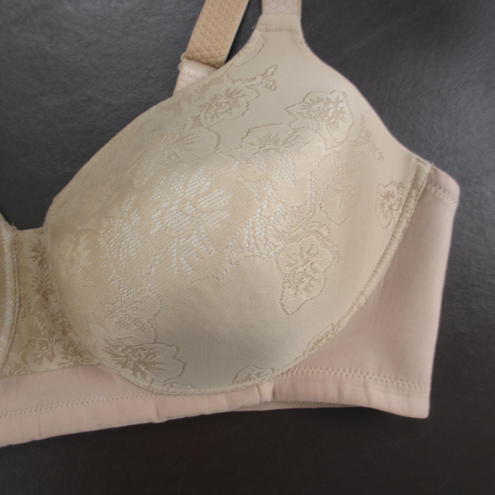 Vanity Fair Bra 42D Tan Padded Wireless Adjustable Cl… - Gem