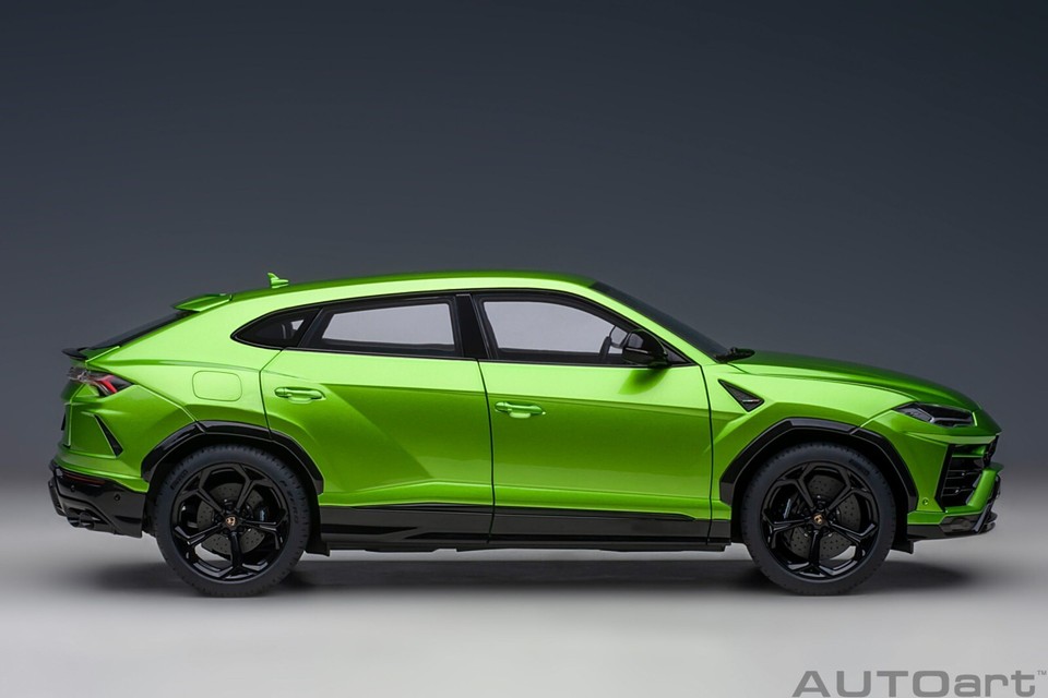 LAMBORGHINI URUS VERDE SELVANS METALLIC GREEN 1:18 by AUTOart 79169 NEW ...