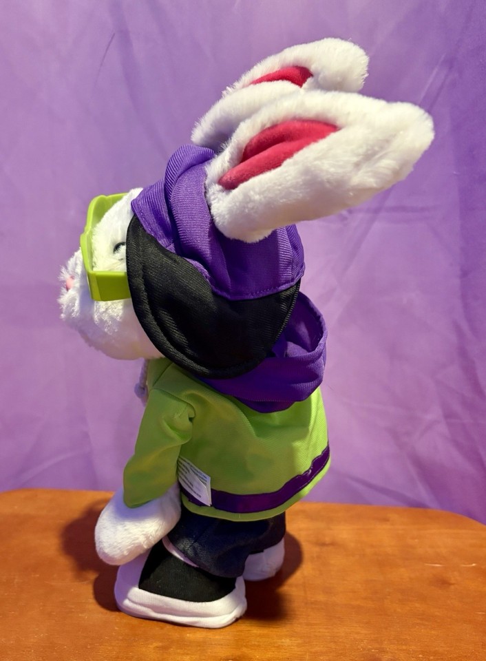 Hippity Hop Bunny musical Animatronic (plays song but doesn't move) SEE ...