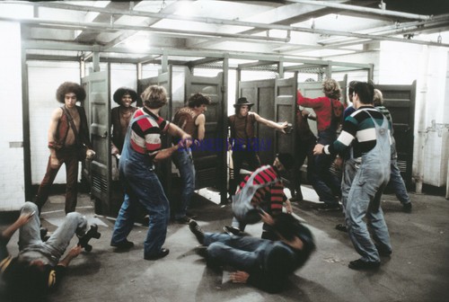 THE WARRIORS 1979 CULT HIT GANG RUMBLE IN NEW YORK CITY SUBWAY RARE ...