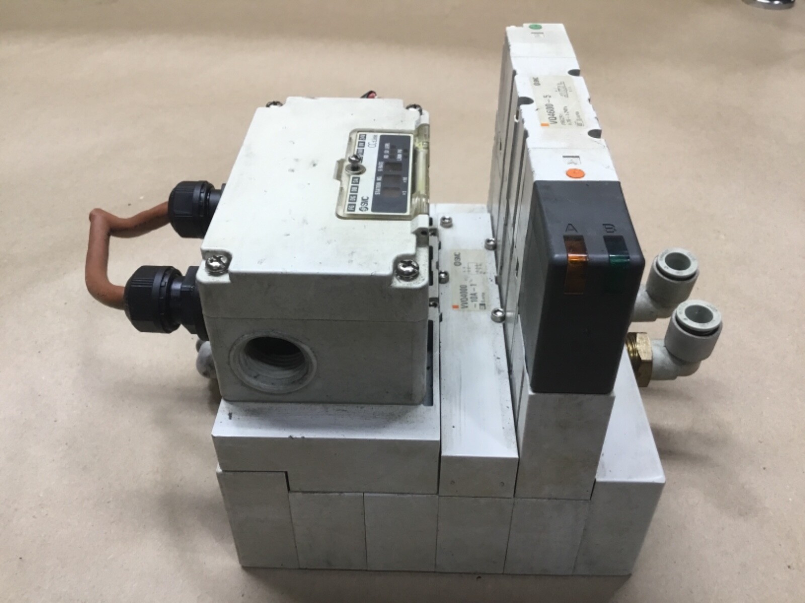 SMC CC-LINK EX124U-SMJ1 / VQ4600-5 Solenoid Valve VVQ4000-10A-1 ...