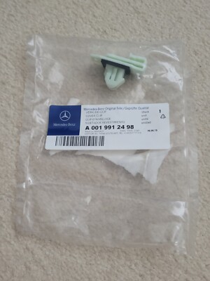 Genuine Mercedes-Benz Front Door Panel Clip - A0019912498 x 1 | eBay UK