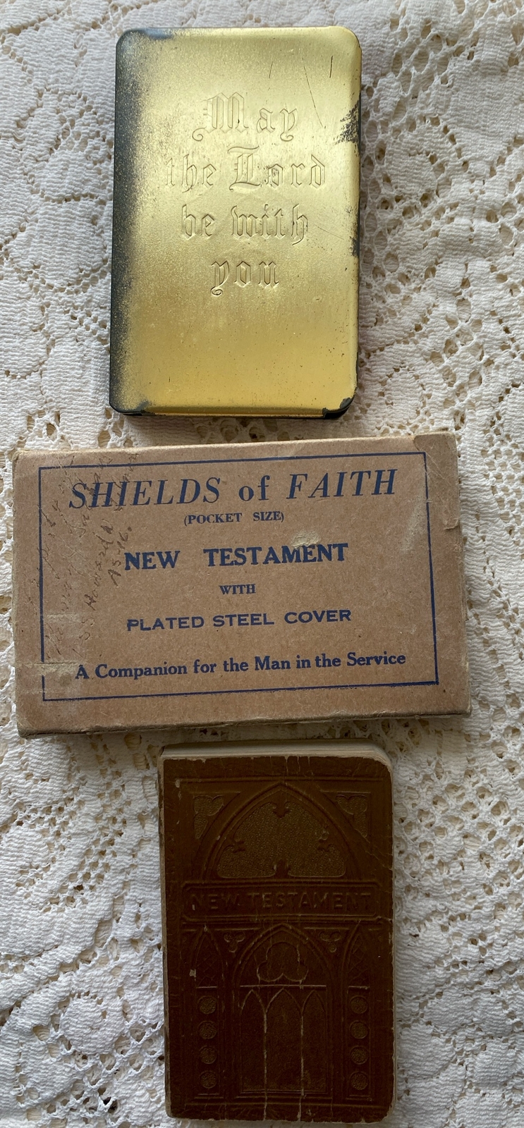 WWII New Testament Gold Steel Shields Of Faith In Box U.S.N.R + Pocket ...