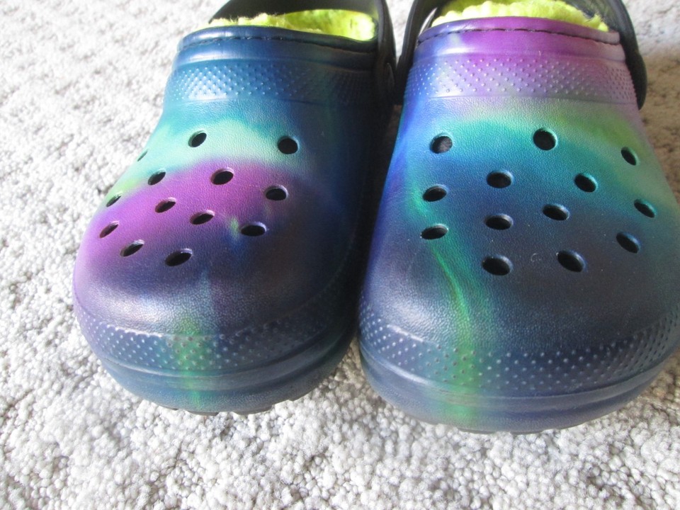 Crocs Unisex Kid's Classic Clogs C 11 (KID) Tie-Dye Shoes w/ Neon Lime ...